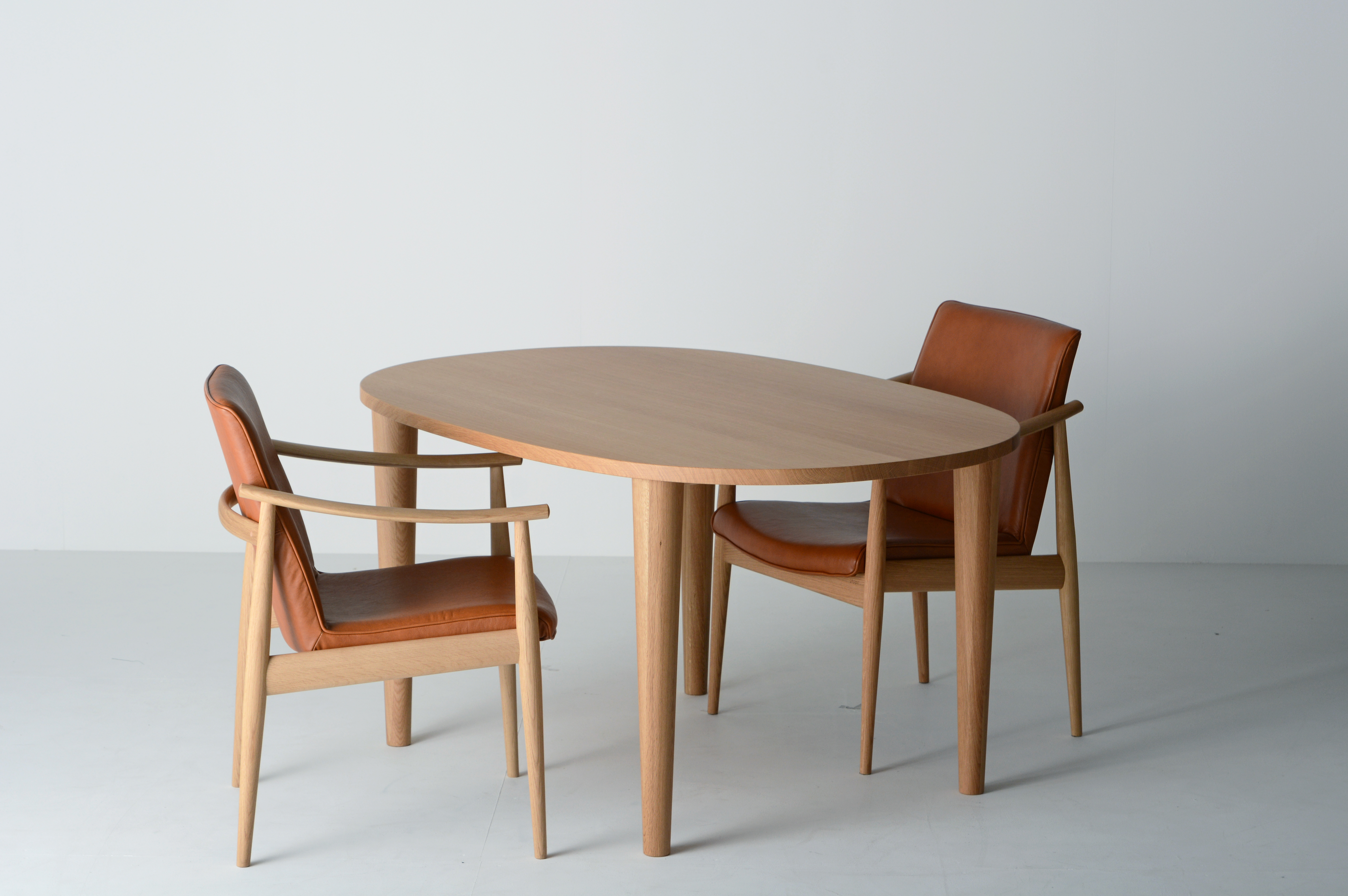 GEPPO Standard Table – atomi pte ltd