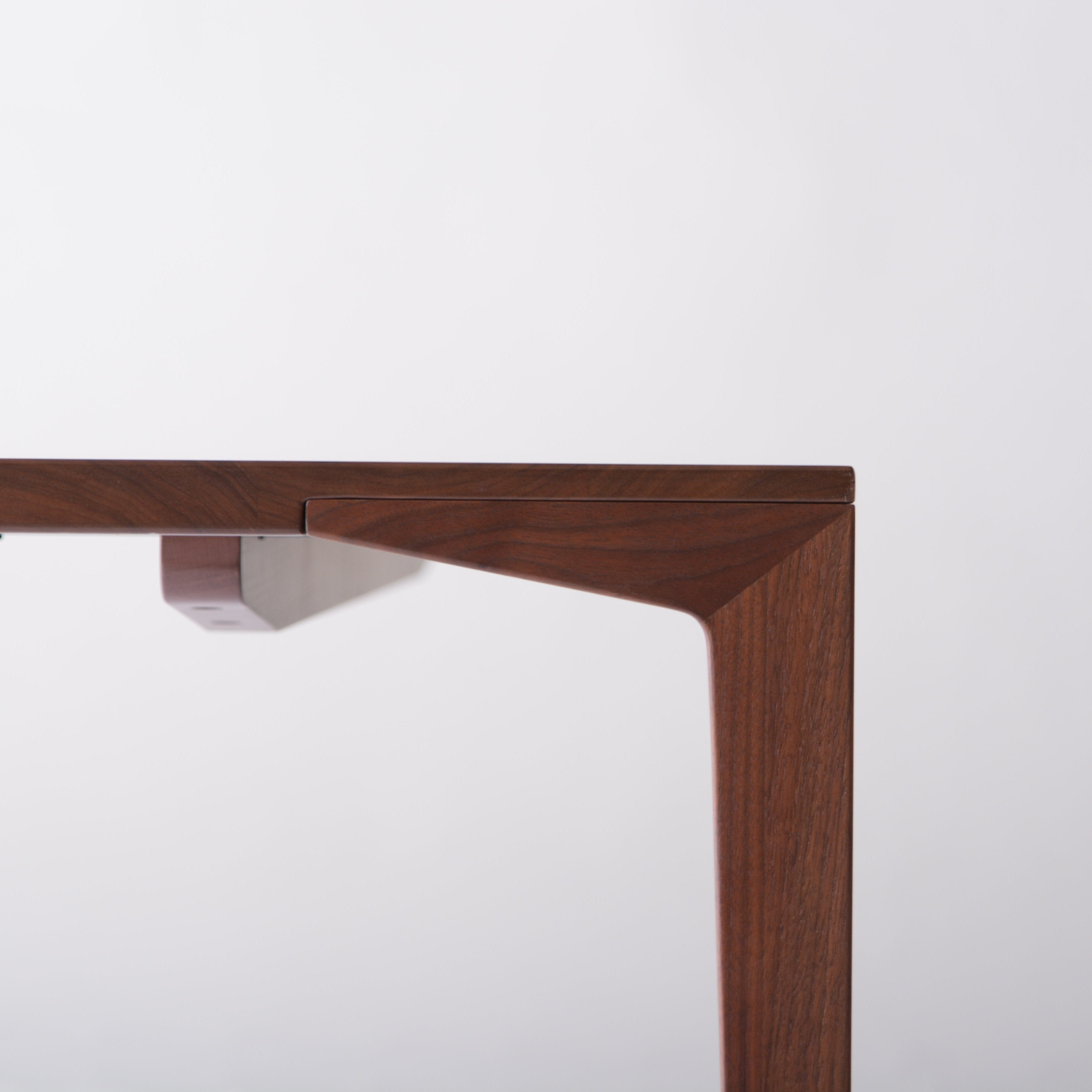 FORMS J-Type Table | Walnut – atomi pte ltd