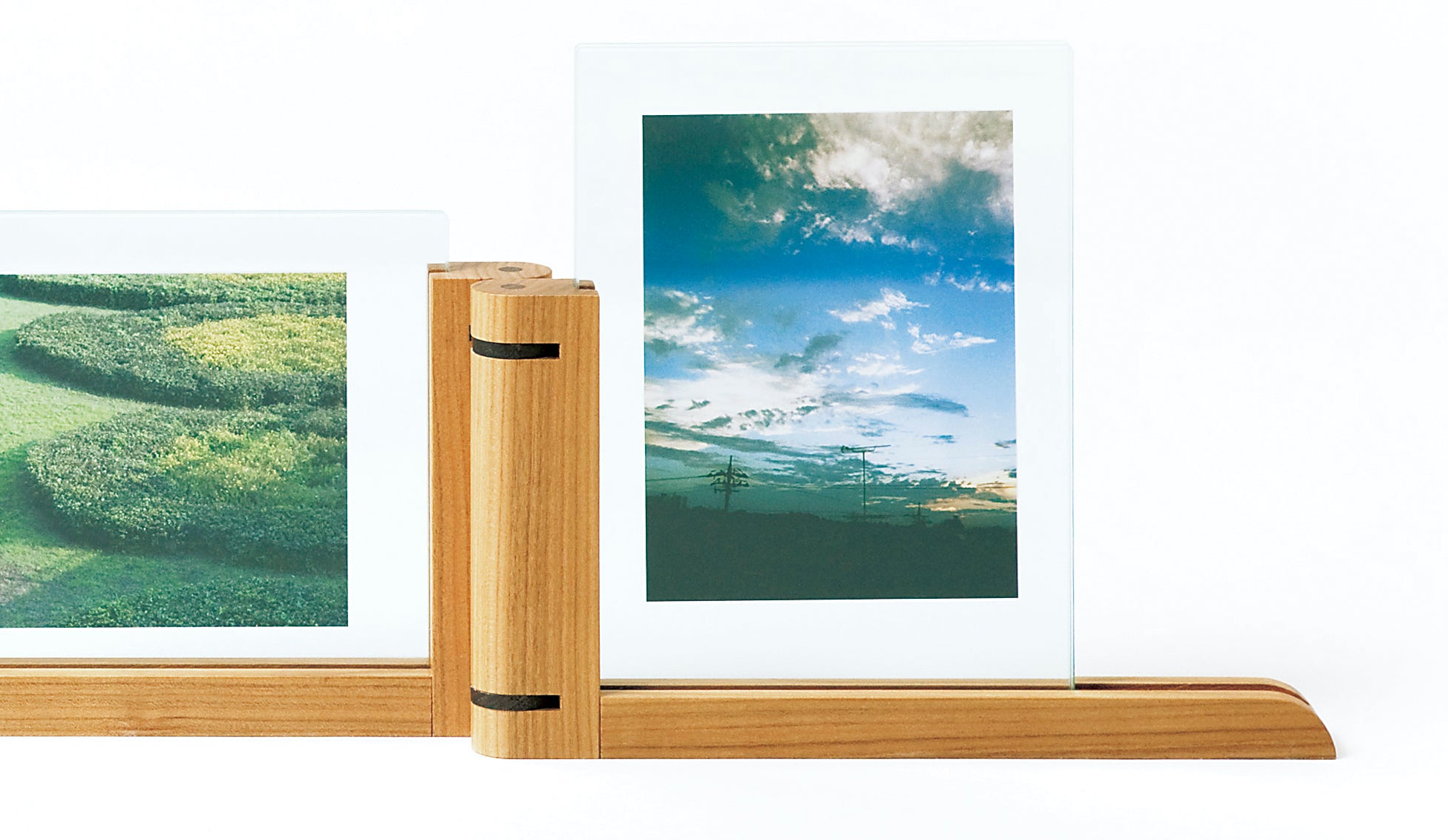 W Postcard Stand – atomi online boutique